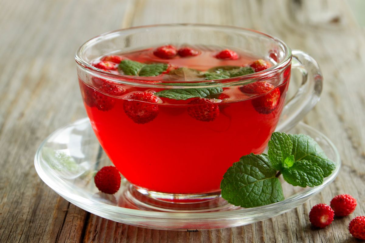 Žemuogių arbata iš uogų ir lapų: imunitetui ir kepenims